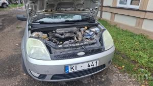 Pelēks Ford Fiesta 2004 Liepāja, ar dzinēja tilpumu 1.40 L un nobraukumu 327 tūkst. km par 600 €, foto 10 vietnē AUTOMOTO.COM.LV