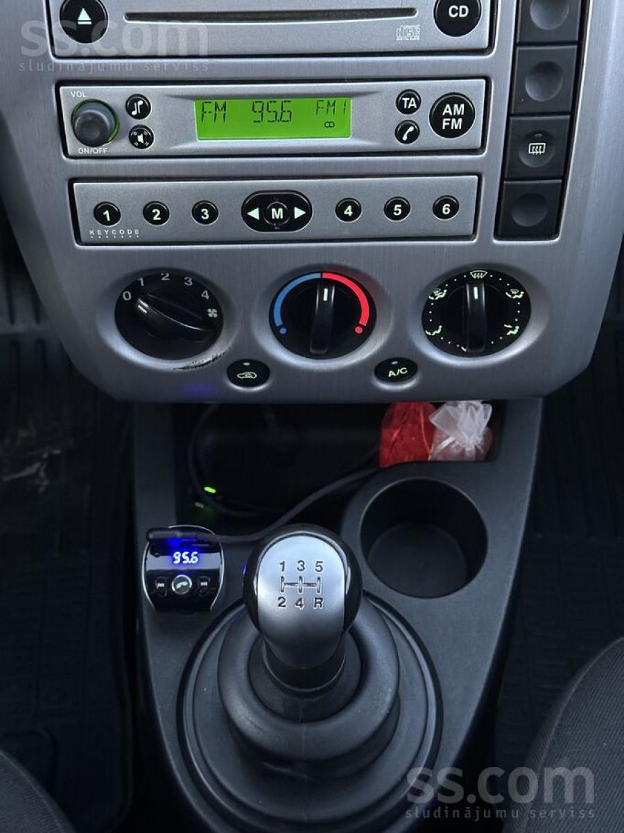 Grey Ford Fiesta 2005 in Riga, with an engine capacity of 1.60 L and mileage of 211 thousand km for 500 €, photo 9 on AUTOMOTO.COM.LV