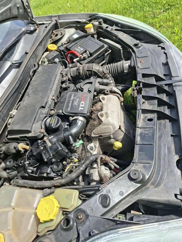 Grey Ford Fiesta 2005 in Anyksciai, with an engine capacity of 1.40 L and mileage of 300 thousand km for 500 €, photo 4 on AUTOMOTO.COM.LV