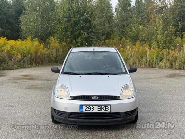 Grey Ford Fiesta 2005 in Tartu, with an engine capacity of 1.40 L and mileage of 218 thousand km for 2499 €, photo 4 on AUTOMOTO.COM.LV