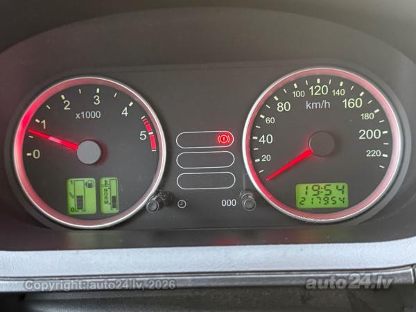 Grey Ford Fiesta 2005 in Tartu, with an engine capacity of 1.40 L and mileage of 218 thousand km for 2499 €, photo 9 on AUTOMOTO.COM.LV