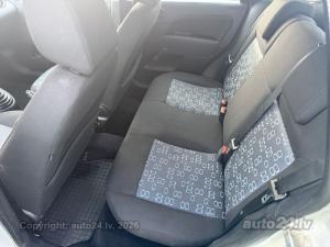 Grey Ford Fiesta 2005 in Tartu, with an engine capacity of 1.40 L and mileage of 218 thousand km for 2499 €, photo 12 on AUTOMOTO.COM.LV
