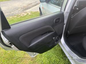 Grey Ford Fiesta 2005 in Tartu, with an engine capacity of 1.40 L and mileage of 218 thousand km for 2499 €, photo 17 on AUTOMOTO.COM.LV