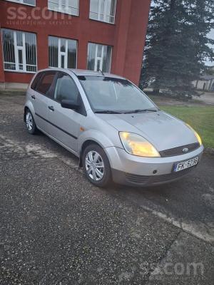 Grey Ford Fiesta 2005 in Aizkraukle, with an engine capacity of 1.30 L and mileage of 162 thousand km for 700 €, photo 1 on AUTOMOTO.COM.LV