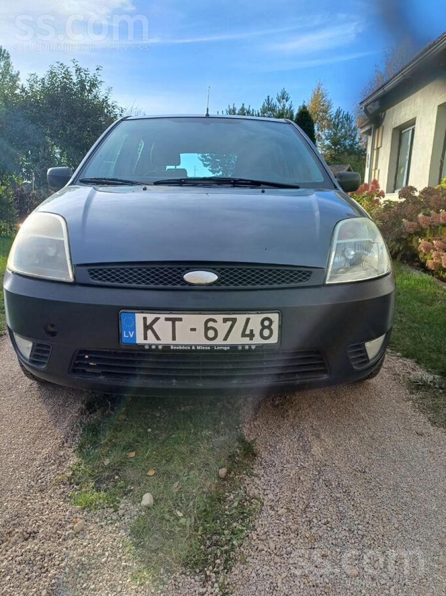 Pelēks Ford Fiesta 2005 Dobele, ar dzinēja tilpumu 1.40 L un nobraukumu 218 tūkst. km par 1050 €, foto 3 vietnē AUTOMOTO.COM.LV