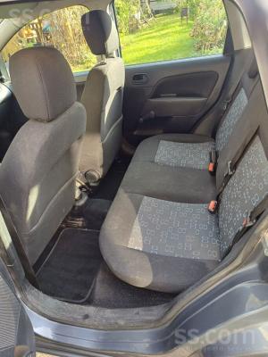 Pelēks Ford Fiesta 2005 Dobele, ar dzinēja tilpumu 1.40 L un nobraukumu 218 tūkst. km par 1050 €, foto 6 vietnē AUTOMOTO.COM.LV