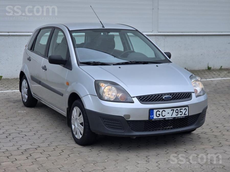 Pelēks Ford Fiesta 2006 Rīga, ar dzinēja tilpumu 1.30 L un nobraukumu 216 tūkst. km par 1390 €, foto 5 vietnē AUTOMOTO.COM.LV