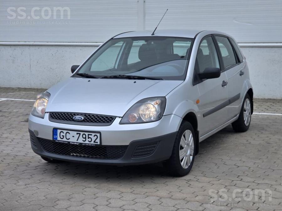 Pelēks Ford Fiesta 2006 Rīga, ar dzinēja tilpumu 1.30 L un nobraukumu 216 tūkst. km par 1390 €, foto 7 vietnē AUTOMOTO.COM.LV