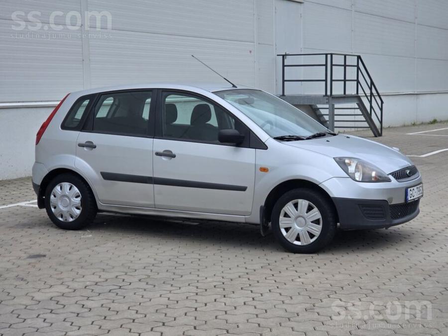 Pelēks Ford Fiesta 2006 Rīga, ar dzinēja tilpumu 1.30 L un nobraukumu 216 tūkst. km par 1390 €, foto 9 vietnē AUTOMOTO.COM.LV