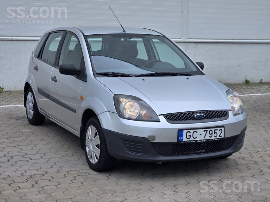 Pelēks Ford Fiesta 2006 Rīga, ar dzinēja tilpumu 1.30 L un nobraukumu 216 tūkst. km par 1390 €, foto 10 vietnē AUTOMOTO.COM.LV