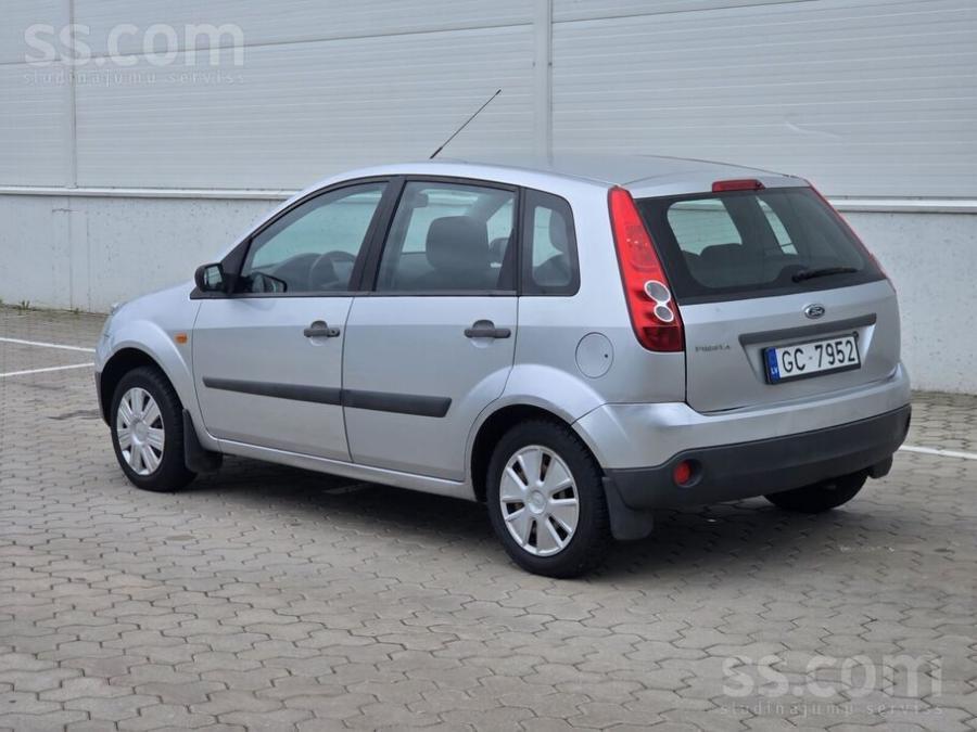 Pelēks Ford Fiesta 2006 Rīga, ar dzinēja tilpumu 1.30 L un nobraukumu 216 tūkst. km par 1390 €, foto 12 vietnē AUTOMOTO.COM.LV