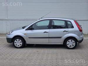 Pelēks Ford Fiesta 2006 Rīga, ar dzinēja tilpumu 1.30 L un nobraukumu 216 tūkst. km par 1390 €, foto 13 vietnē AUTOMOTO.COM.LV
