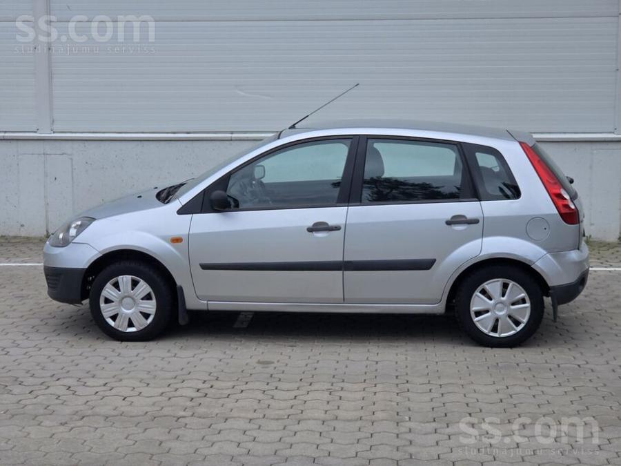Pelēks Ford Fiesta 2006 Rīga, ar dzinēja tilpumu 1.30 L un nobraukumu 216 tūkst. km par 1390 €, foto 13 vietnē AUTOMOTO.COM.LV
