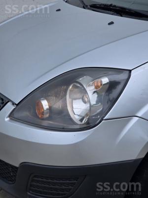 Pelēks Ford Fiesta 2006 Rīga, ar dzinēja tilpumu 1.30 L un nobraukumu 216 tūkst. km par 1390 €, foto 17 vietnē AUTOMOTO.COM.LV