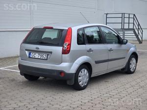 Pelēks Ford Fiesta 2006 Rīga, ar dzinēja tilpumu 1.30 L un nobraukumu 216 tūkst. km par 1390 €, foto 18 vietnē AUTOMOTO.COM.LV