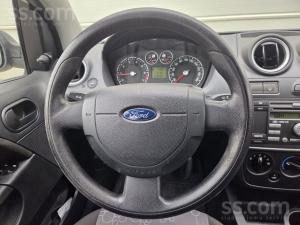 Pelēks Ford Fiesta 2006 Rīga, ar dzinēja tilpumu 1.30 L un nobraukumu 216 tūkst. km par 1390 €, foto 28 vietnē AUTOMOTO.COM.LV