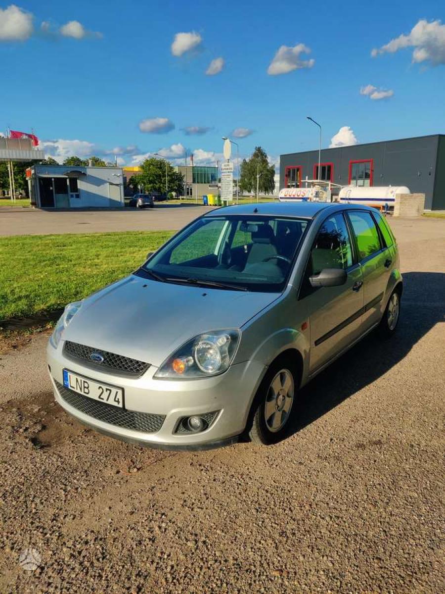 Grey Ford Fiesta 2006 in Kaunas, with an engine capacity of 1.39 L and mileage of 184 thousand km for 700 €, photo 1 on AUTOMOTO.COM.LV