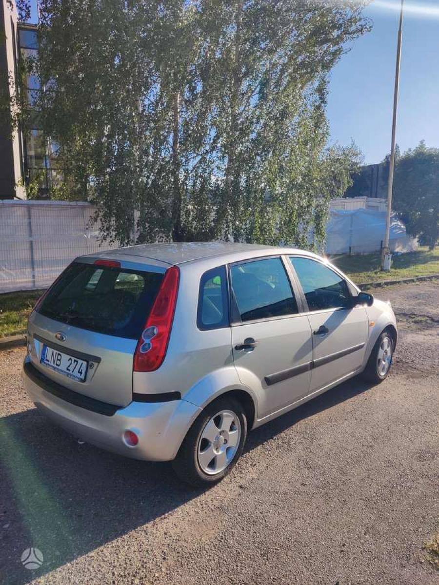 Grey Ford Fiesta 2006 in Kaunas, with an engine capacity of 1.39 L and mileage of 184 thousand km for 700 €, photo 4 on AUTOMOTO.COM.LV