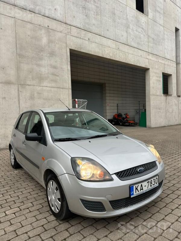 Grey Ford Fiesta 2006 in Jelgava, with an engine capacity of 1.30 L and mileage of 156 thousand km for 1190 €, photo 1 on AUTOMOTO.COM.LV