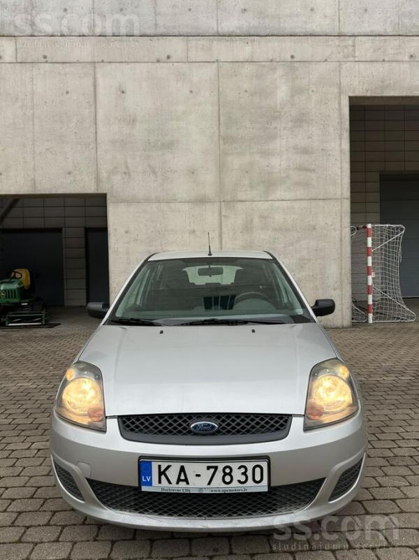 Grey Ford Fiesta 2006 in Jelgava, with an engine capacity of 1.30 L and mileage of 156 thousand km for 1190 €, photo 4 on AUTOMOTO.COM.LV