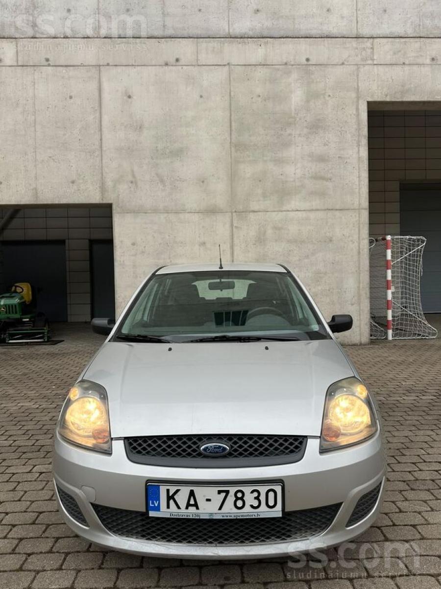 Grey Ford Fiesta 2006 in Jelgava, with an engine capacity of 1.30 L and mileage of 156 thousand km for 1190 €, photo 4 on AUTOMOTO.COM.LV
