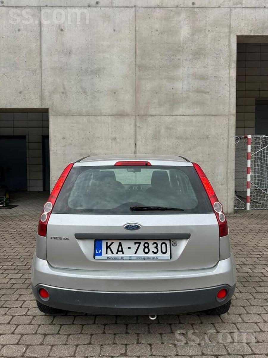 Grey Ford Fiesta 2006 in Jelgava, with an engine capacity of 1.30 L and mileage of 156 thousand km for 1190 €, photo 9 on AUTOMOTO.COM.LV
