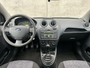 Grey Ford Fiesta 2006 in Jelgava, with an engine capacity of 1.30 L and mileage of 156 thousand km for 1190 €, photo 14 on AUTOMOTO.COM.LV