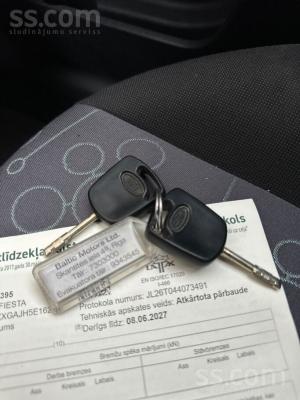 Grey Ford Fiesta 2006 in Jelgava, with an engine capacity of 1.30 L and mileage of 156 thousand km for 1190 €, photo 18 on AUTOMOTO.COM.LV
