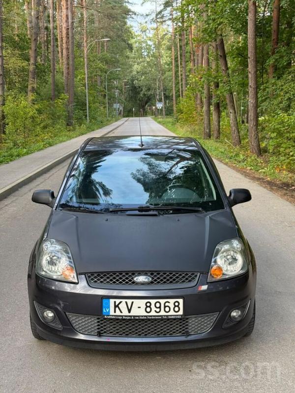 Grey Ford Fiesta 2006 in Aizkraukle, with an engine capacity of 1.60 L and mileage of 245 thousand km for 1500 €, photo 5 on AUTOMOTO.COM.LV
