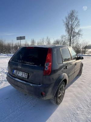 Grey Ford Fiesta 2007 in Vilnius, with an engine capacity of 1.60 L and mileage of 15 thousand km for 700 €, photo 4 on AUTOMOTO.COM.LV
