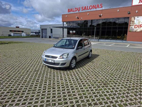 Grey Ford Fiesta 2007 in Siauliai, with an engine capacity of 1.40 L and mileage of 157 thousand km for 1450 €, photo 5 on AUTOMOTO.COM.LV
