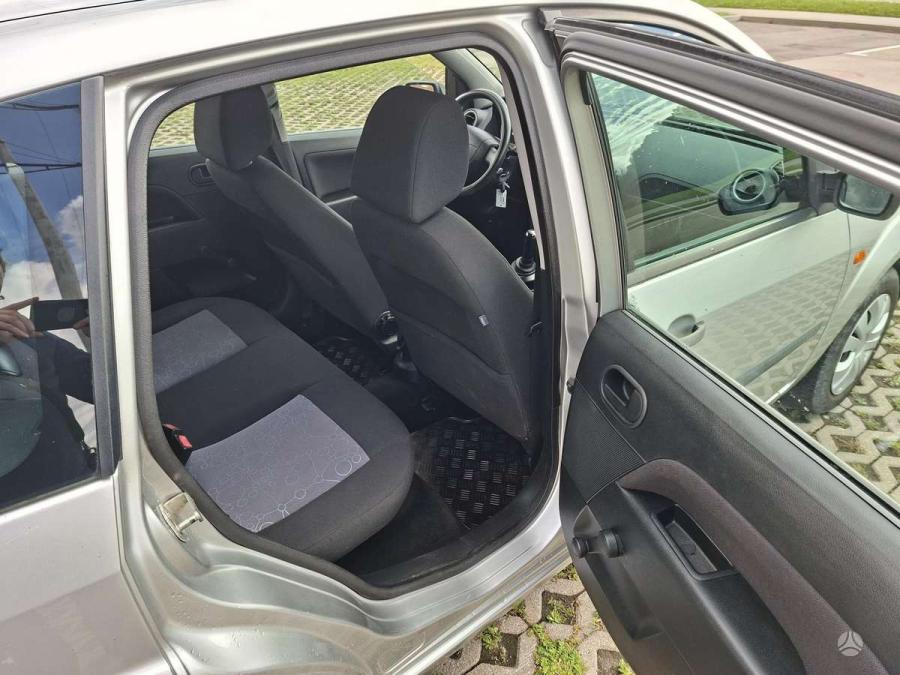Grey Ford Fiesta 2007 in Siauliai, with an engine capacity of 1.40 L and mileage of 157 thousand km for 1450 €, photo 7 on AUTOMOTO.COM.LV