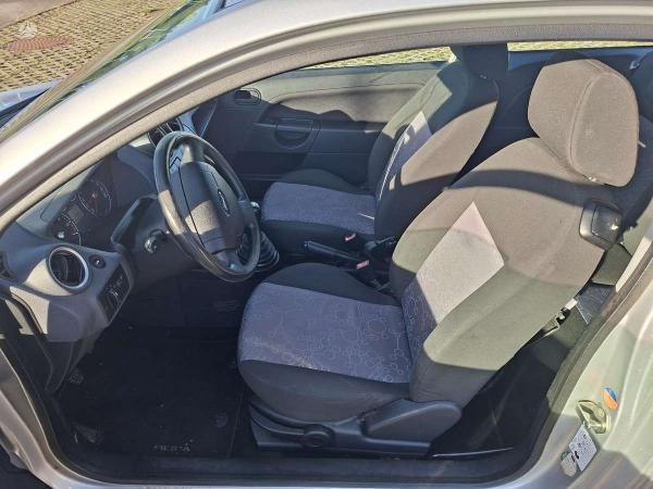 Ford Fiesta 2007 Šauļi vietnē Pelēks Ford Fiesta 2007 Šauļi, ar dzinēja tilpumu 1.24 L un nobraukumu 265 tūkst. km par 1100 €, foto 6 vietnē AUTOMOTO.COM.LV