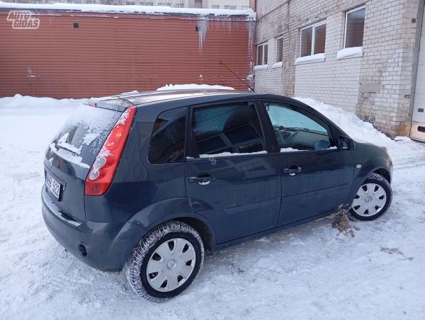 Grey Ford Fiesta 2008 in Telschi, with an engine capacity of 1.30 L and mileage of 229 thousand km for 1370 €, photo 2 on AUTOMOTO.COM.LV