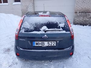 Grey Ford Fiesta 2008 in Telschi, with an engine capacity of 1.30 L and mileage of 229 thousand km for 1370 €, photo 5 on AUTOMOTO.COM.LV