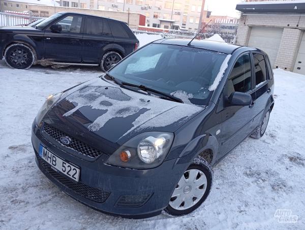 Grey Ford Fiesta 2008 in Telschi, with an engine capacity of 1.30 L and mileage of 229 thousand km for 1370 €, photo 9 on AUTOMOTO.COM.LV