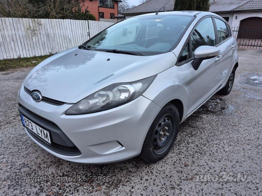 Pelēks Ford Fiesta 2008 Tallina, ar dzinēja tilpumu 1.20 L un nobraukumu 211 tūkst. km par 1950 €, foto 1 vietnē AUTOMOTO.COM.LV