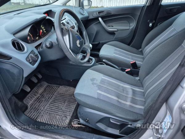 Pelēks Ford Fiesta 2008 Tallina, ar dzinēja tilpumu 1.20 L un nobraukumu 211 tūkst. km par 1950 €, foto 5 vietnē AUTOMOTO.COM.LV