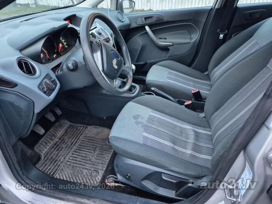 Pelēks Ford Fiesta 2008 Tallina, ar dzinēja tilpumu 1.20 L un nobraukumu 211 tūkst. km par 1950 €, foto 5 vietnē AUTOMOTO.COM.LV