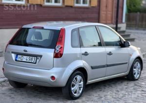 Pelēks Ford Fiesta 2008 Jelgava, ar dzinēja tilpumu 1.40 L un nobraukumu 183 tūkst. km par 1150 €, foto 7 vietnē AUTOMOTO.COM.LV