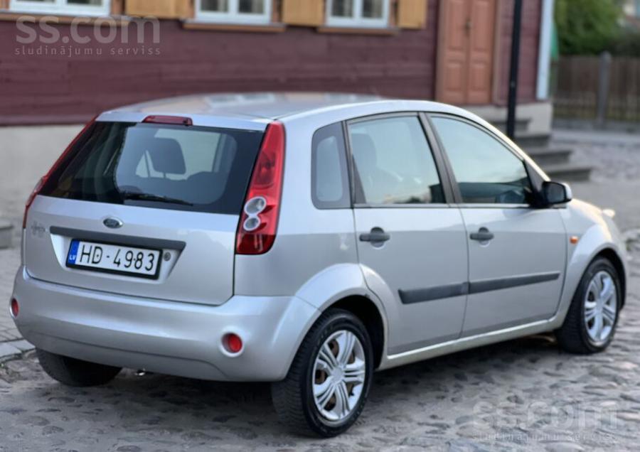Pelēks Ford Fiesta 2008 Jelgava, ar dzinēja tilpumu 1.40 L un nobraukumu 183 tūkst. km par 1150 €, foto 7 vietnē AUTOMOTO.COM.LV