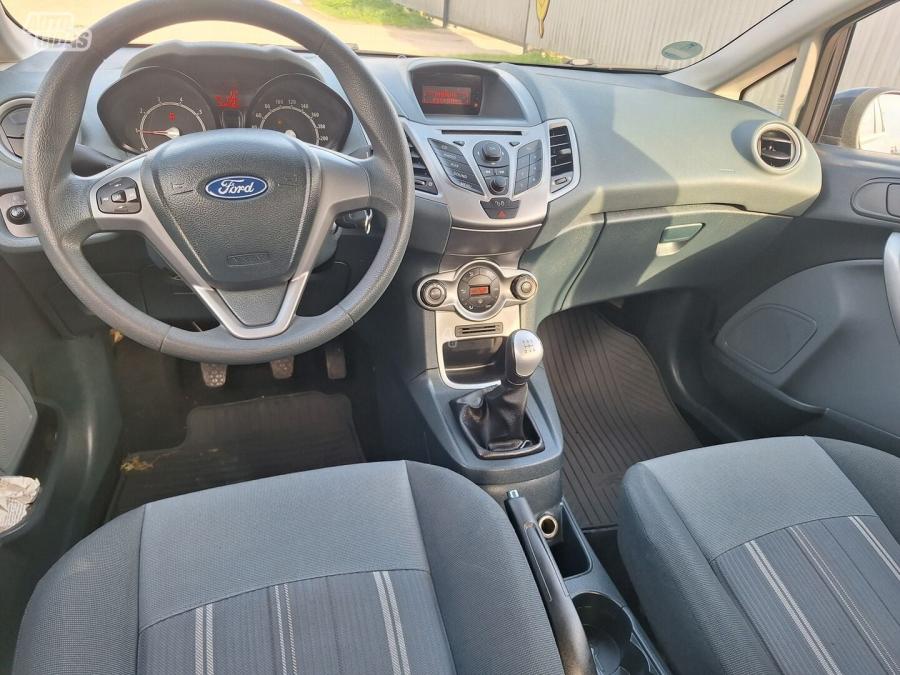Grey Ford Fiesta 2009 in Marijampole, with an engine capacity of 1.20 L and mileage of 260 thousand km for 2650 €, photo 10 on AUTOMOTO.COM.LV