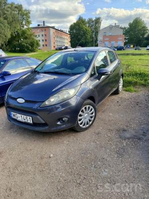 Grey Ford Fiesta 2009 in Ogre, with an engine capacity of 1.30 L and mileage of 306 thousand km for 2100 €, photo 1 on AUTOMOTO.COM.LV