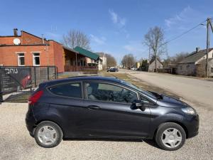 Grey Ford Fiesta 2009 in Ventspils, with an engine capacity of 1.60 L and mileage of 268 thousand km for 1990 €, photo 9 on AUTOMOTO.COM.LV