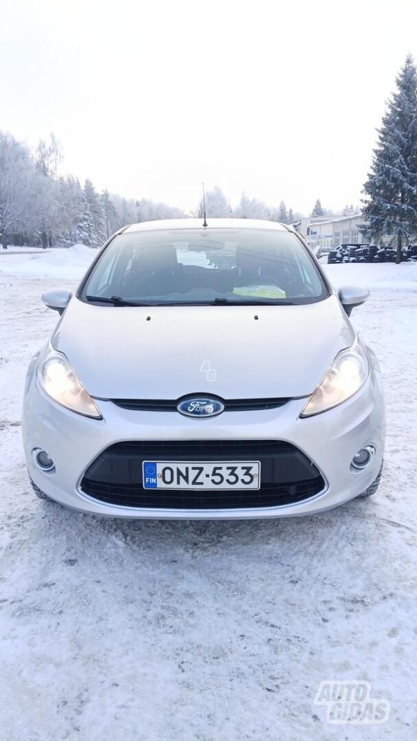 Grey Ford Fiesta 2010 in Radviliskis, with an engine capacity of 1.20 L and mileage of 149 thousand km for 2650 €, photo 1 on AUTOMOTO.COM.LV