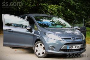 Pelēks Ford Fiesta 2010 Jūrmala, ar dzinēja tilpumu 1.40 L un nobraukumu 300 tūkst. km par 1700 €, foto 6 vietnē AUTOMOTO.COM.LV