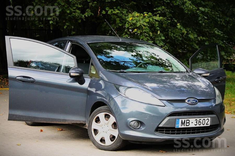 Pelēks Ford Fiesta 2010 Jūrmala, ar dzinēja tilpumu 1.40 L un nobraukumu 300 tūkst. km par 1700 €, foto 6 vietnē AUTOMOTO.COM.LV