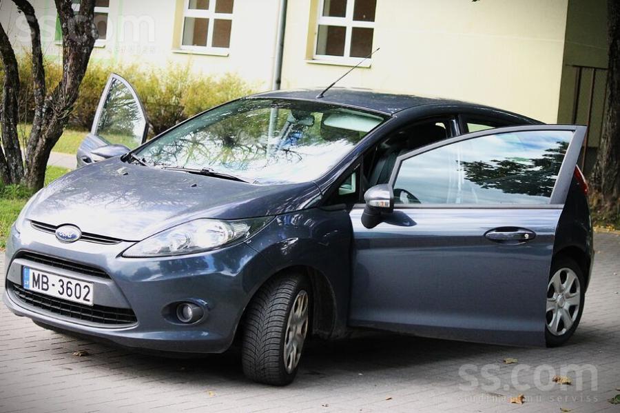Pelēks Ford Fiesta 2010 Jūrmala, ar dzinēja tilpumu 1.40 L un nobraukumu 300 tūkst. km par 1700 €, foto 7 vietnē AUTOMOTO.COM.LV