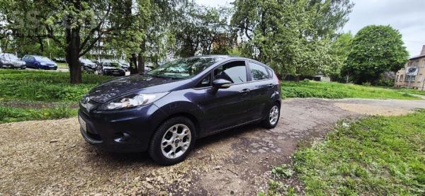 Grey Ford Fiesta 2010 in Riga, with an engine capacity of 1.40 L and mileage of 101 thousand km for 2500 €, photo 2 on AUTOMOTO.COM.LV