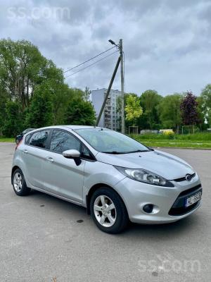 Grey Ford Fiesta 2010 in Riga, with an engine capacity of 1.20 L and mileage of 104 thousand km for 2650 €, photo 6 on AUTOMOTO.COM.LV